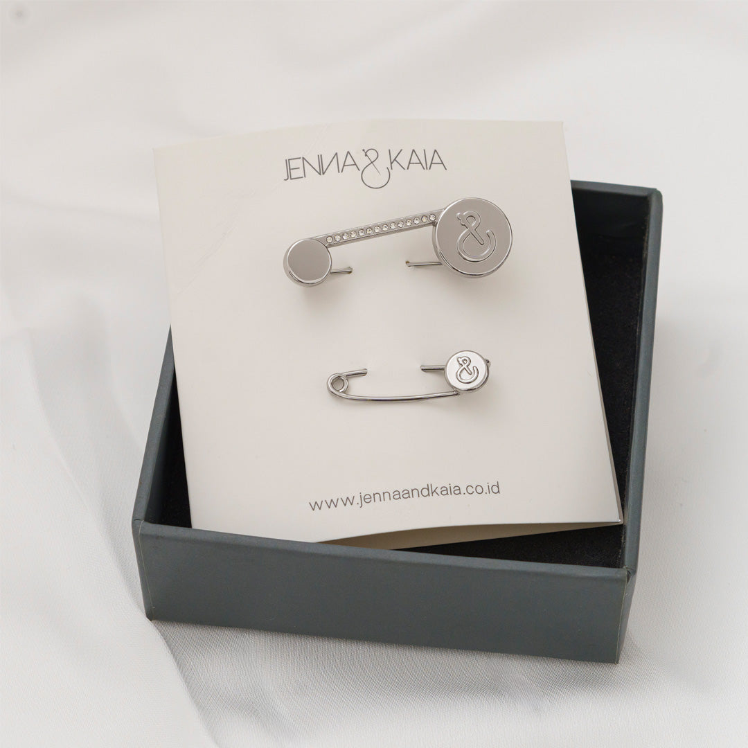 [BUNDLING] Meya and Nayla Safety Pin Silver – Jenna and Kaia